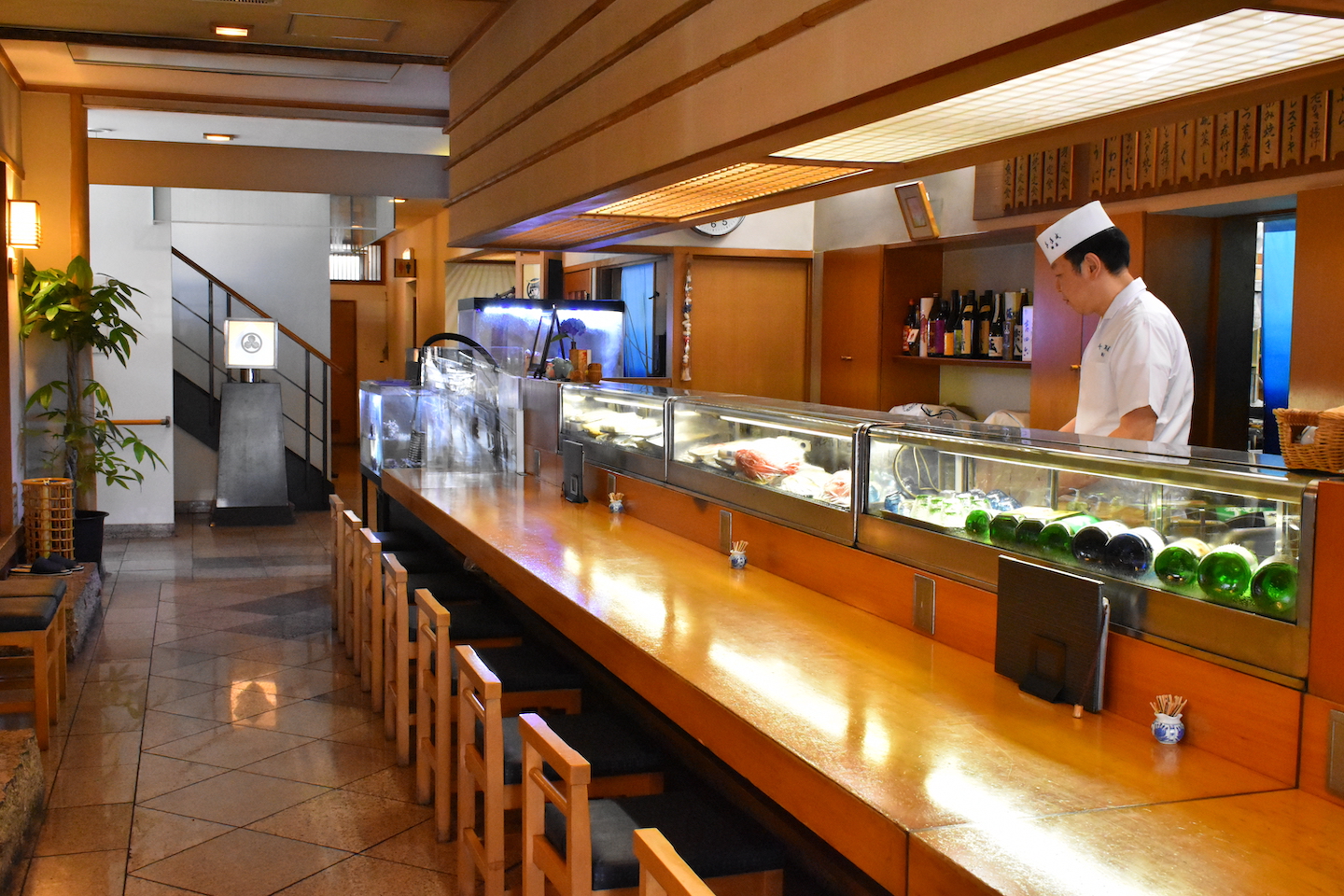 清水で100年以上続く老舗割烹千年成で食べる南鮪のお造り | 最高級の天然マグロ｜八洲水産株式会社